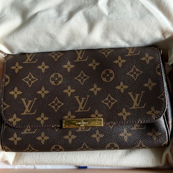Louis Vuitton | Bags | Authentic Louis Vuitton Favorite Mm Monogram ...
